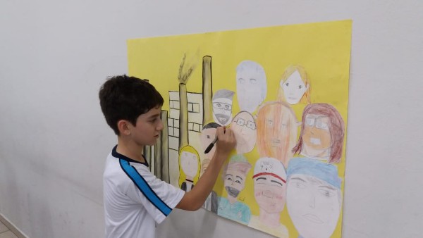 EFI 5 - Releitura da Obra - "Operários", Tarsila do Amaral